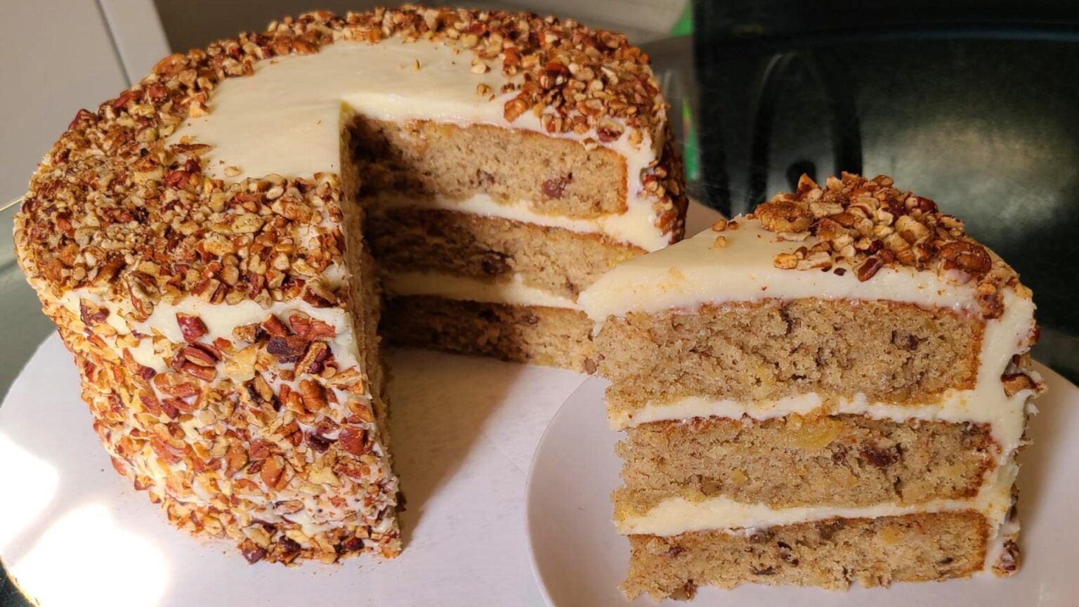 Hummingbird cake – charliethecookandrews